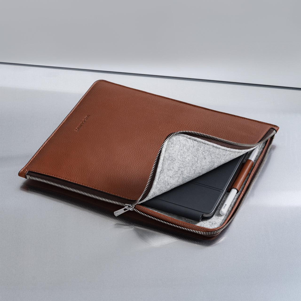 WOOLNUT | Swedish design house. Premium accessories made for tech.